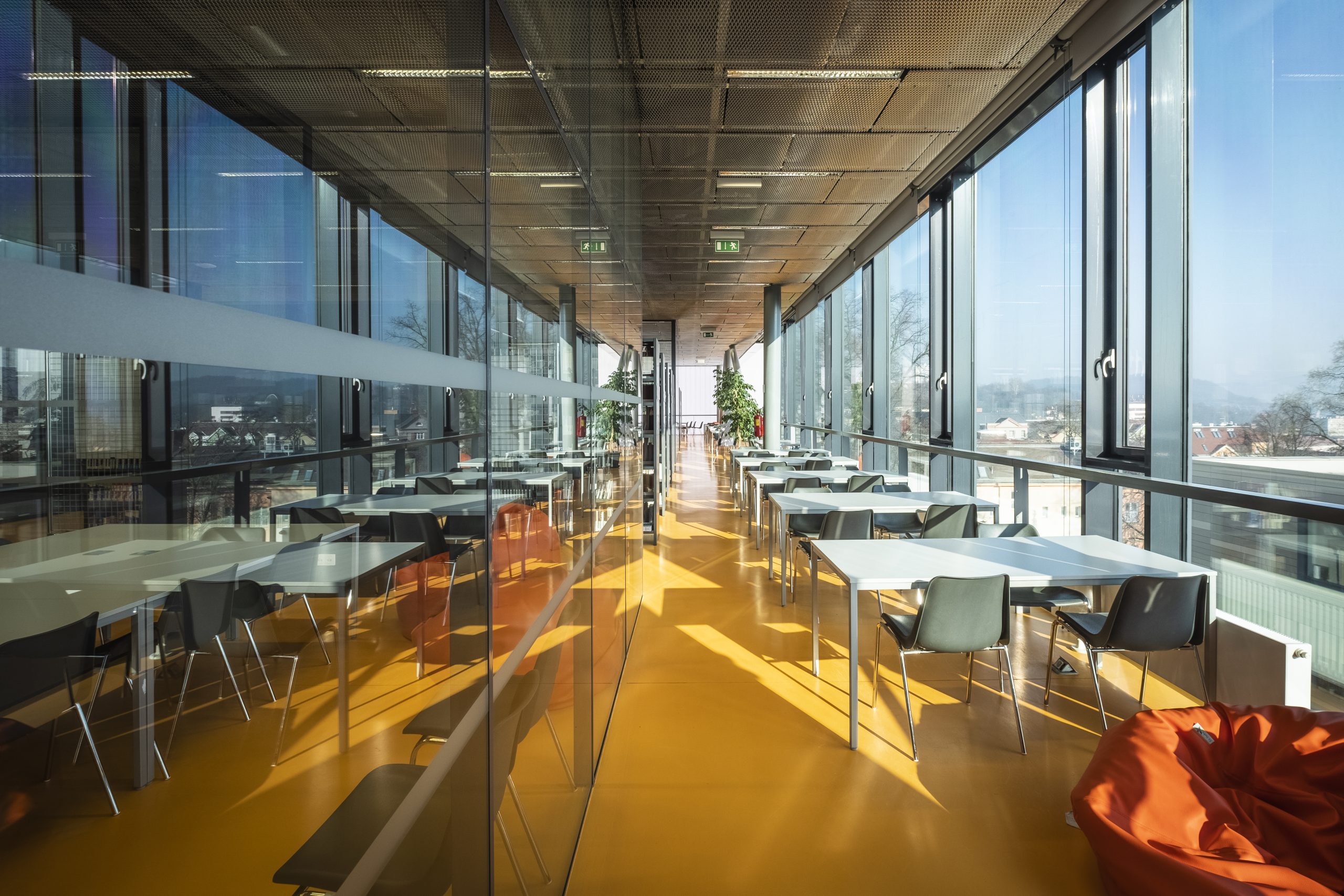 VĚDECKÁ KNIHOVNA 2013-2023 - Vědecká knihovna UJEP